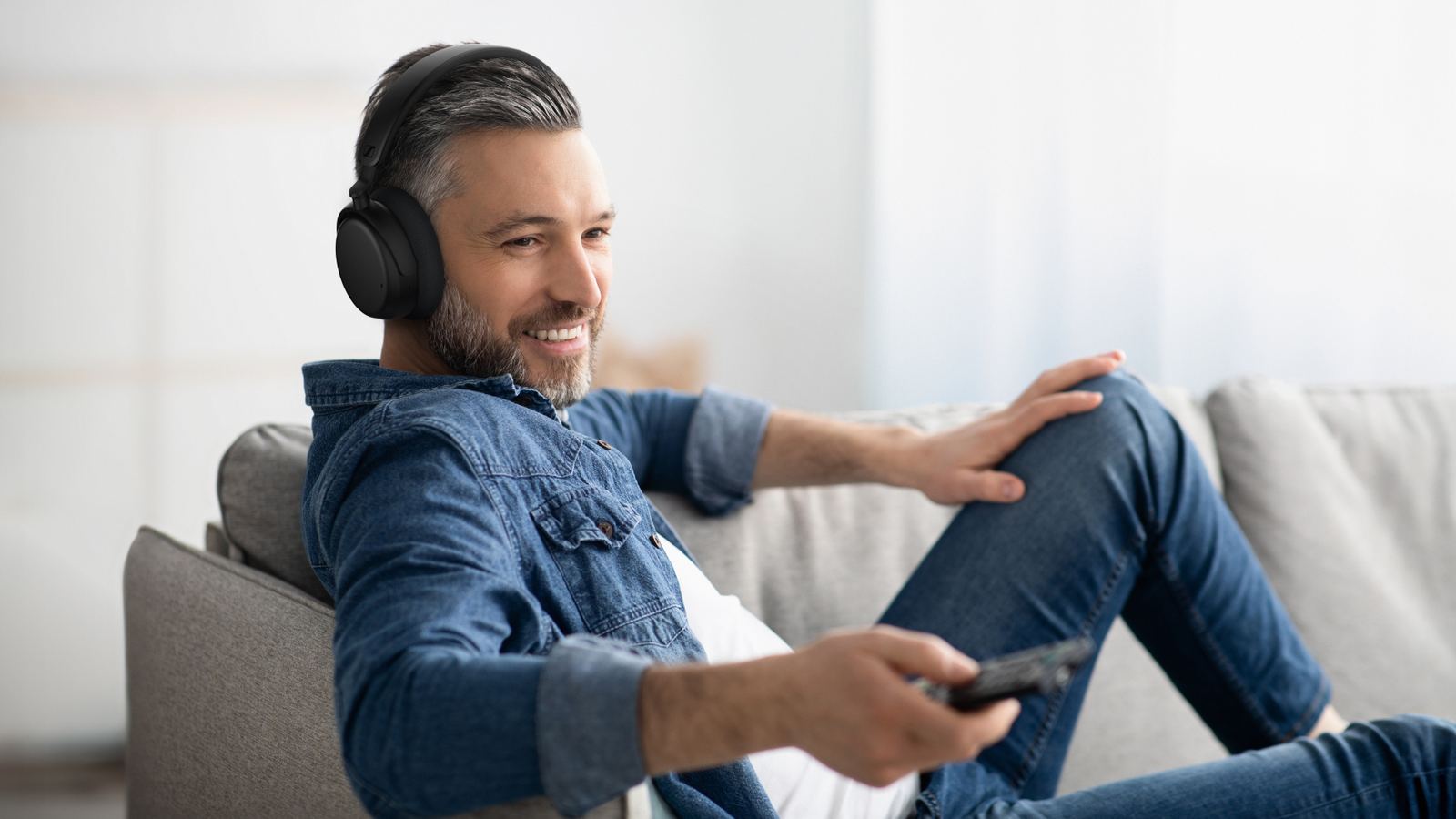 Sennheiser RS 275: brand’s first TV headphones compatible with Auracast ...